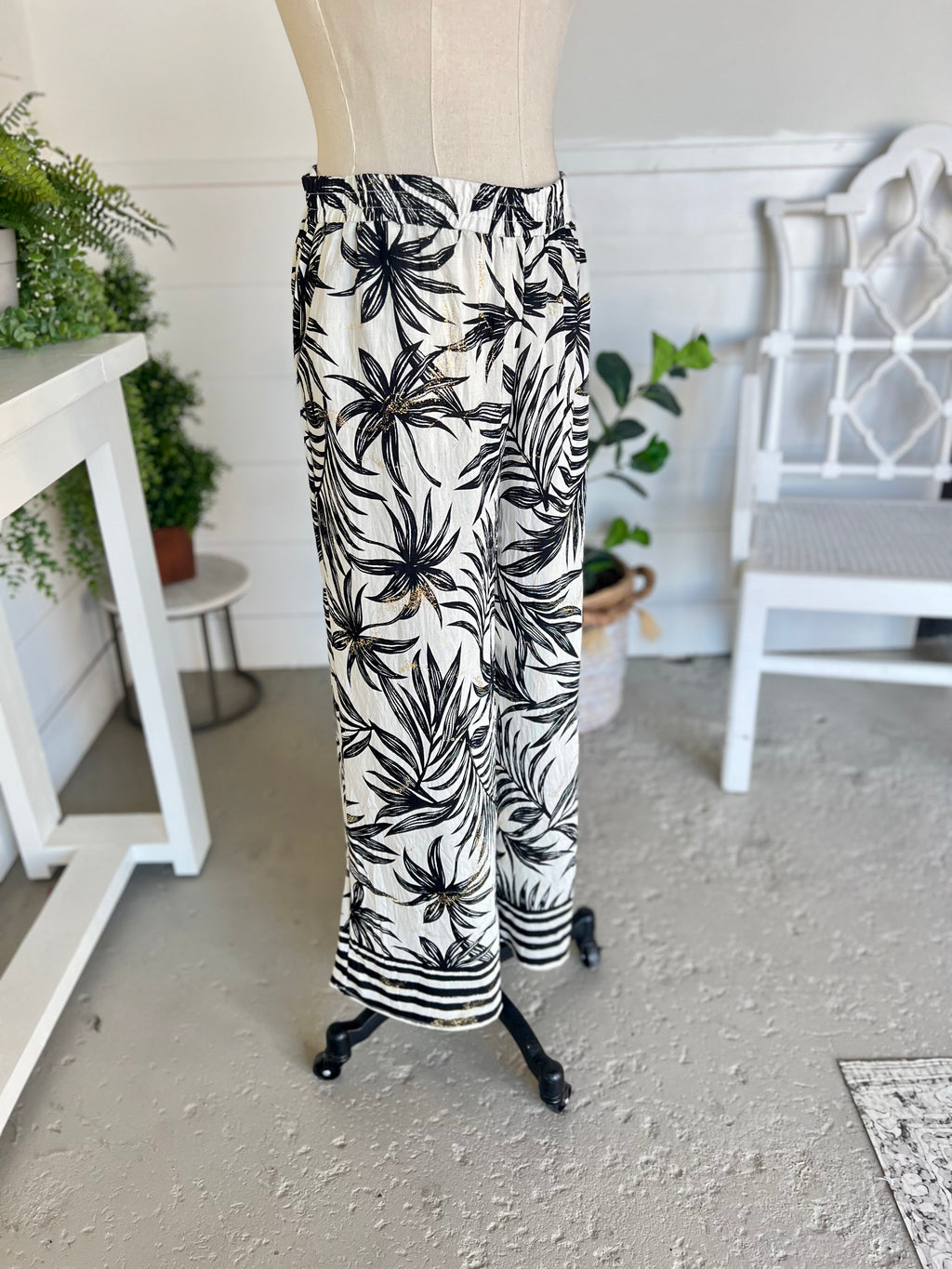 Vaca Mode Pants Black by Umgee – carol's boutique